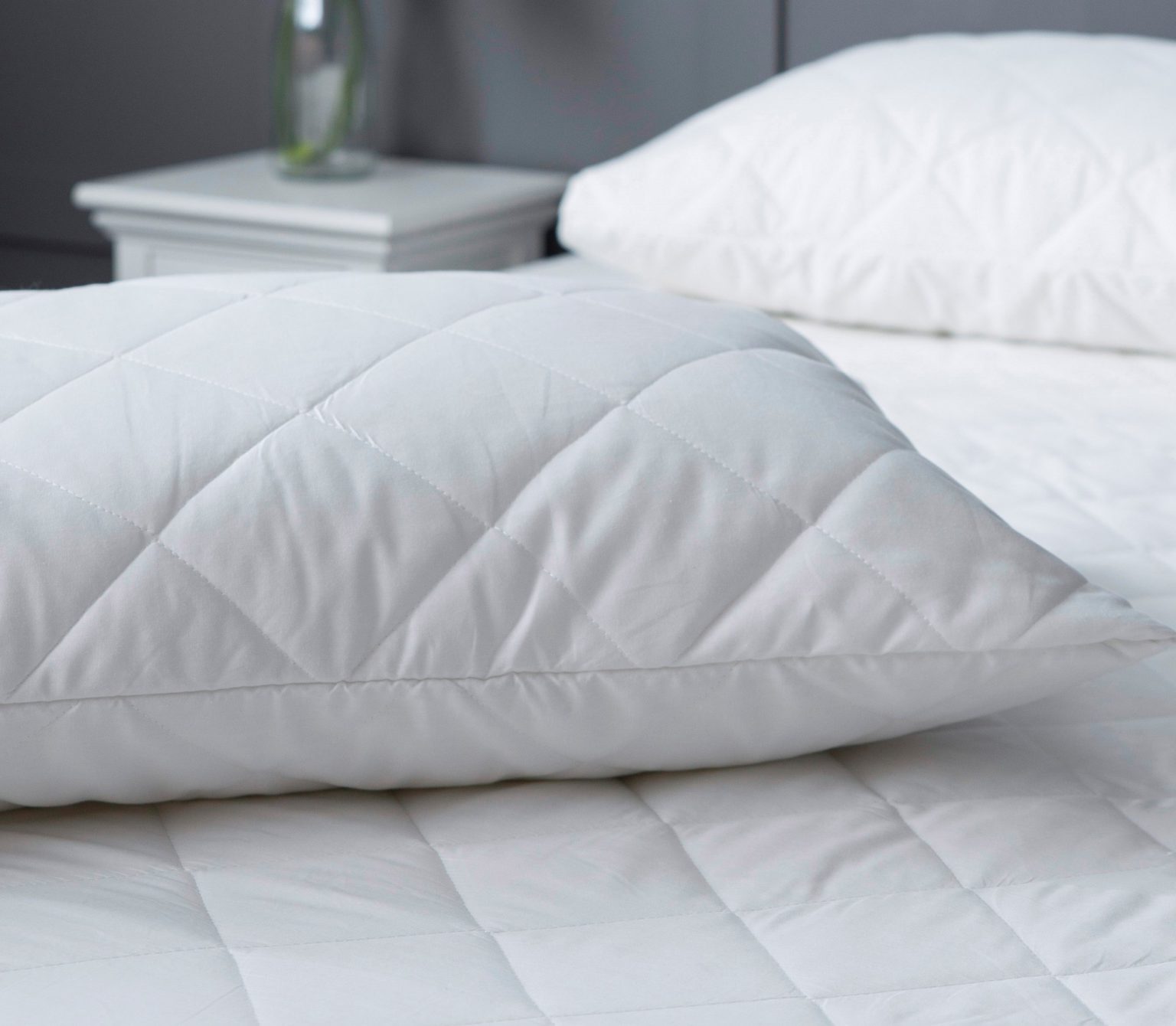 100% Cotton zipped pillow protectors - Texstyle.ie